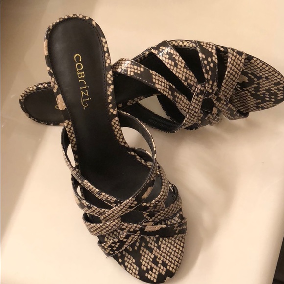 Shoes | 7 12m Cabrizi 2 34 Slides | Poshmark